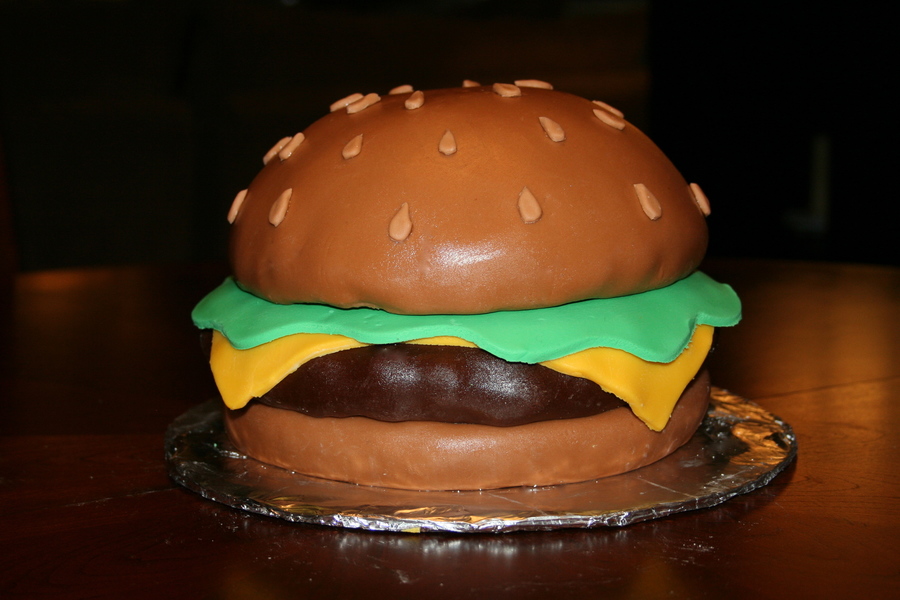Hamburger Cake - CakeCentral.com