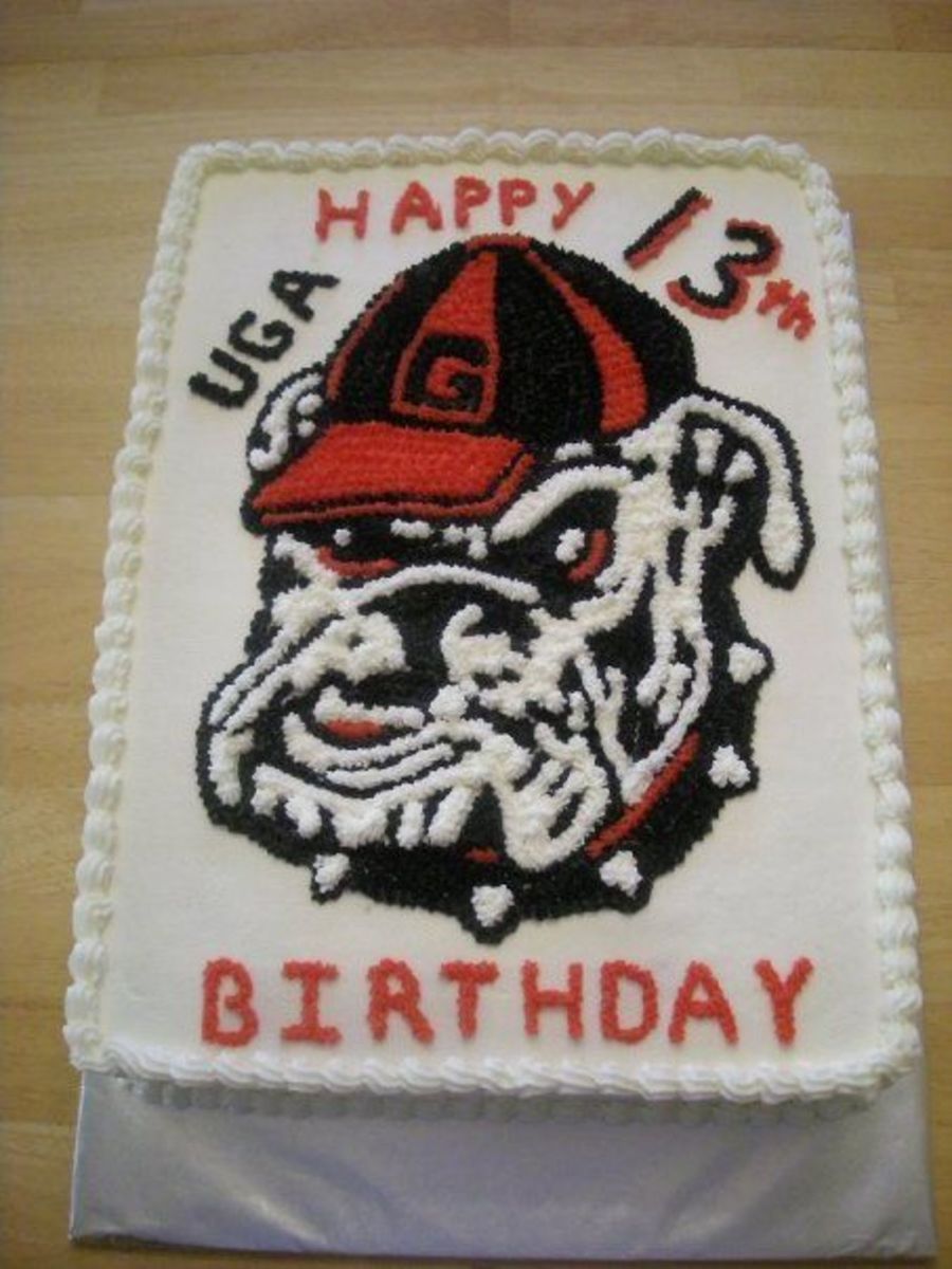 Uga Bulldog Cake - CakeCentral.com