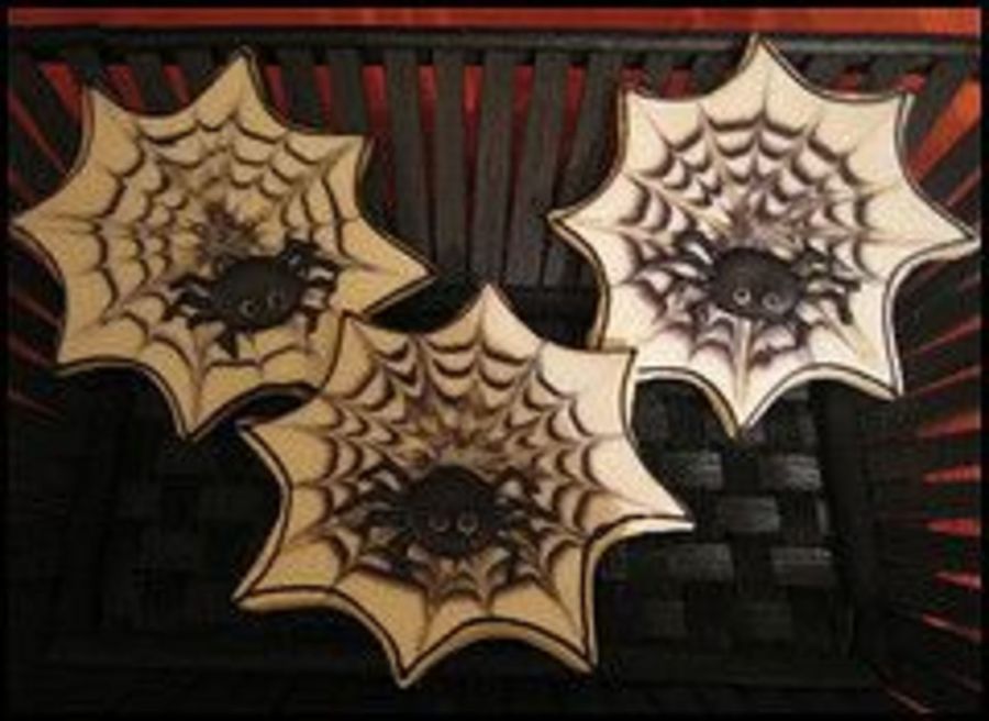 Spider_Webs.jpg - CakeCentral.com