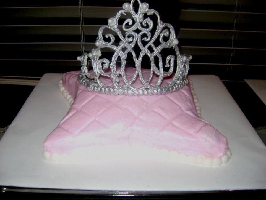 Tiara Birthday Cake - CakeCentral.com
