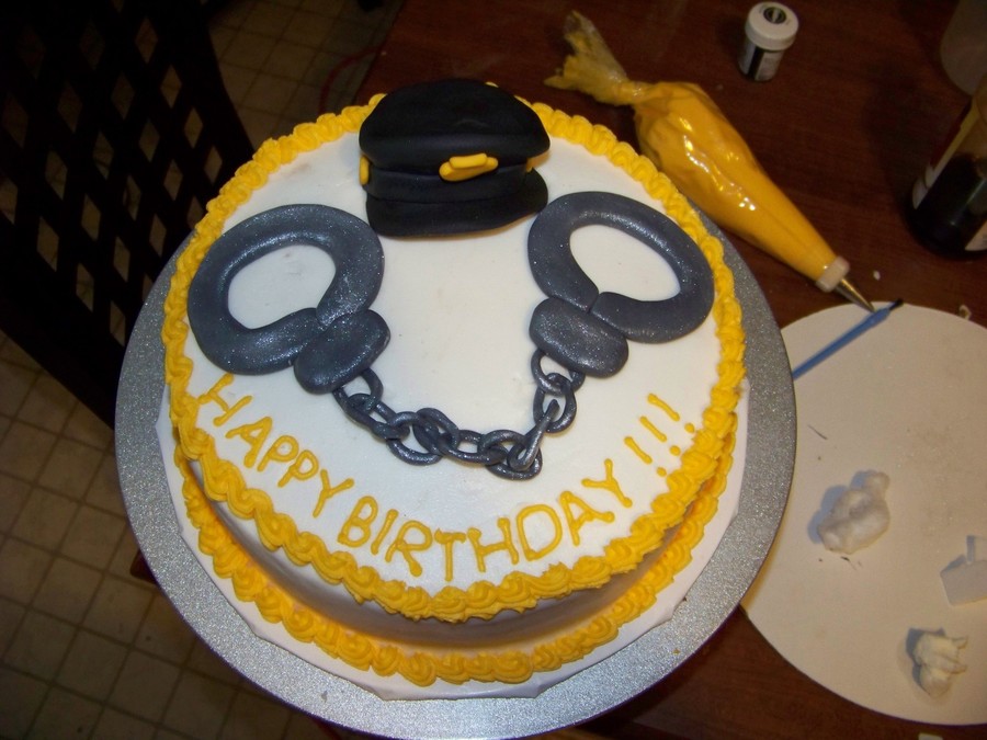 Police Officer Cake - CakeCentral.com