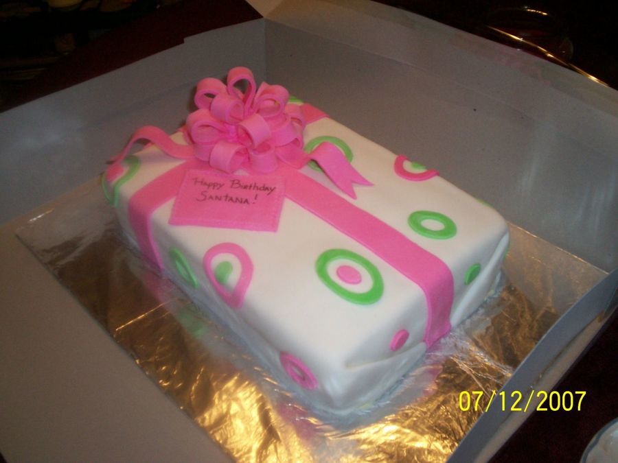 Present Birthday Cake - CakeCentral.com