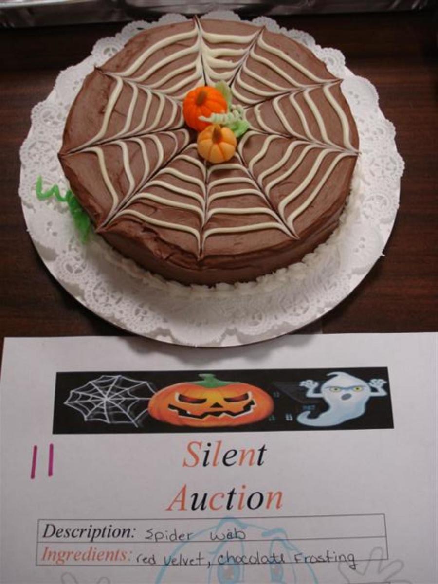 Spider Web Cake - CakeCentral.com