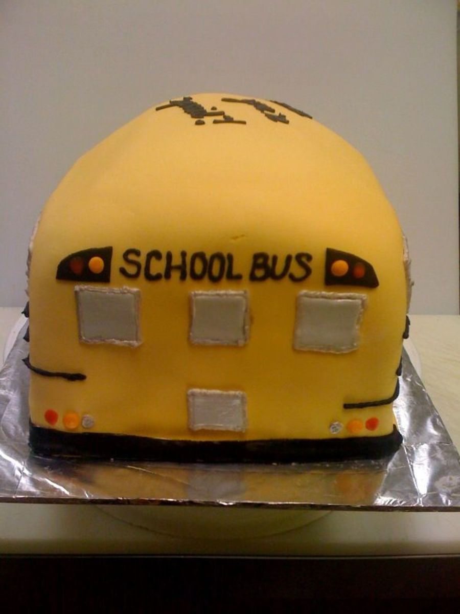 School Bus Back - CakeCentral.com