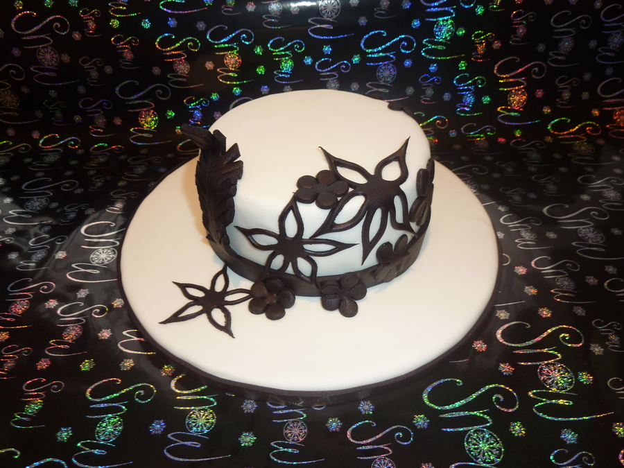 Fancy Hat Cake - CakeCentral.com