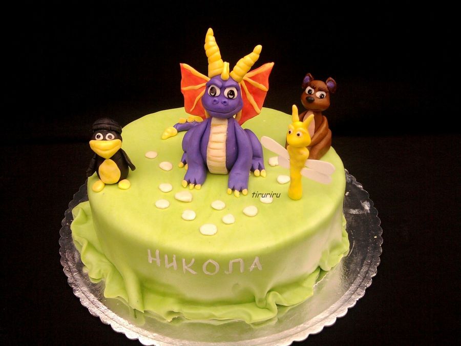 Dragon Spyro - CakeCentral.com