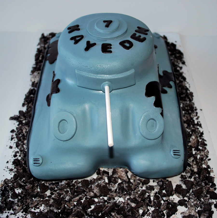 Army Tank - CakeCentral.com