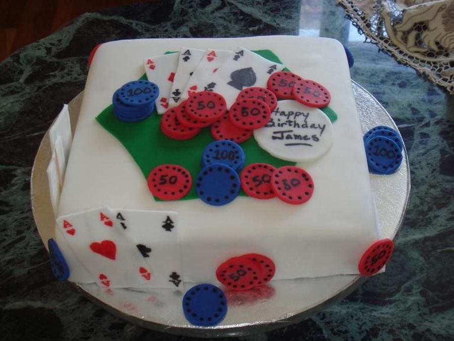 Poker Table - CakeCentral.com