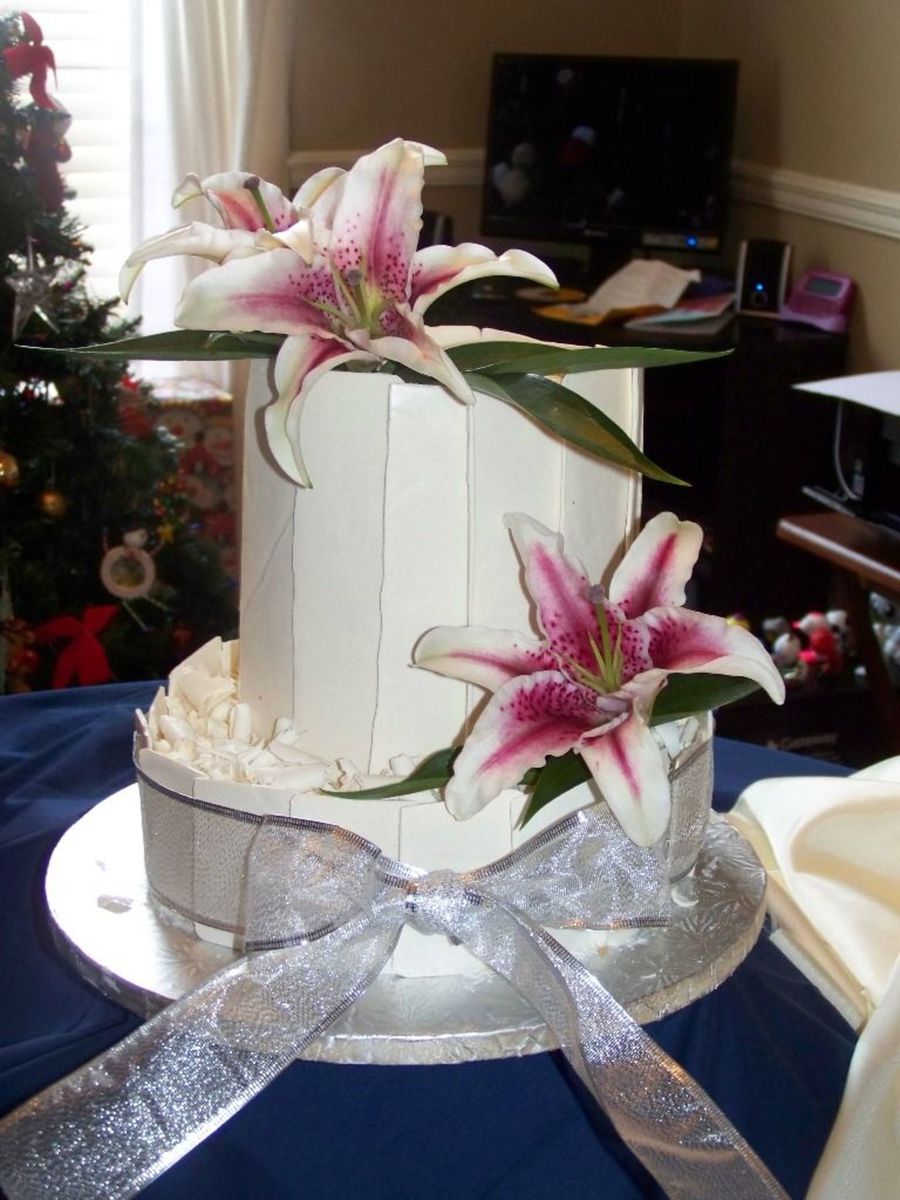 Jamie_And_Traceys_Wedding_104.jpg - CakeCentral.com