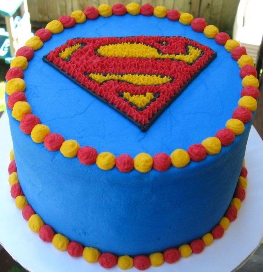 Superman Cake - CakeCentral.com