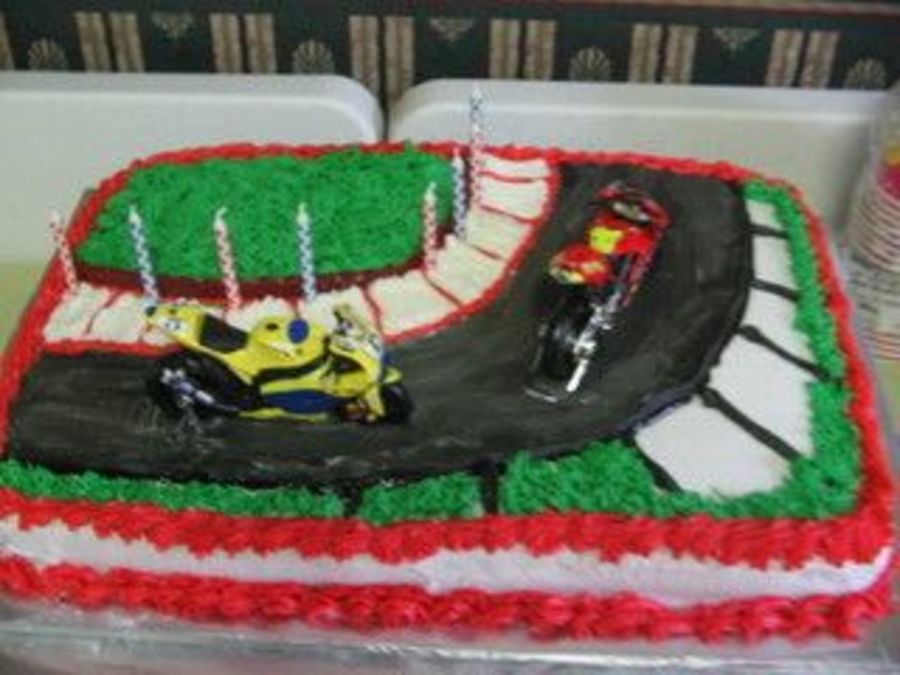 Speed Bike Track - CakeCentral.com