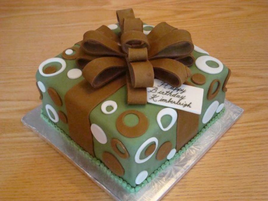 Present Birthday Cake - CakeCentral.com