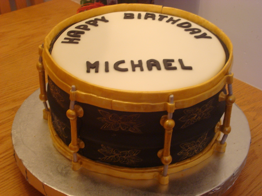 Blackbeauty Snare Drum - CakeCentral.com