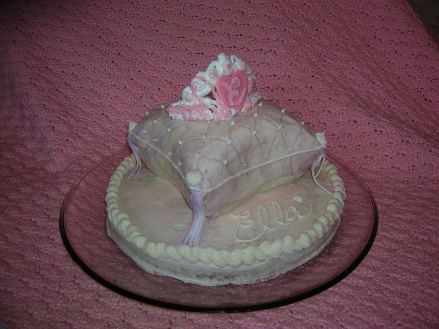 Baby Ella Cake - CakeCentral.com