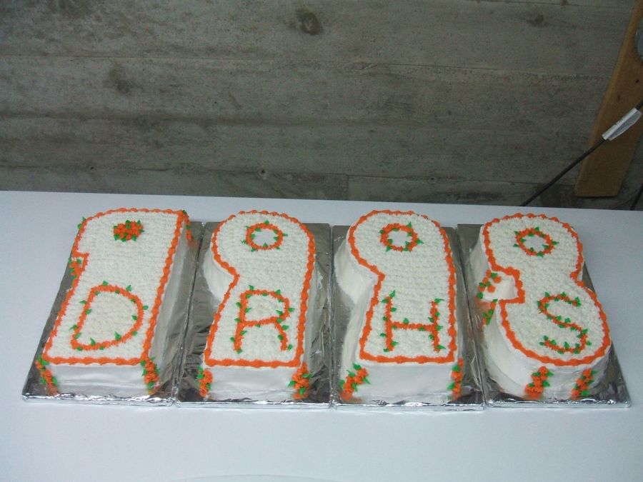 Class Reunion Cake - CakeCentral.com