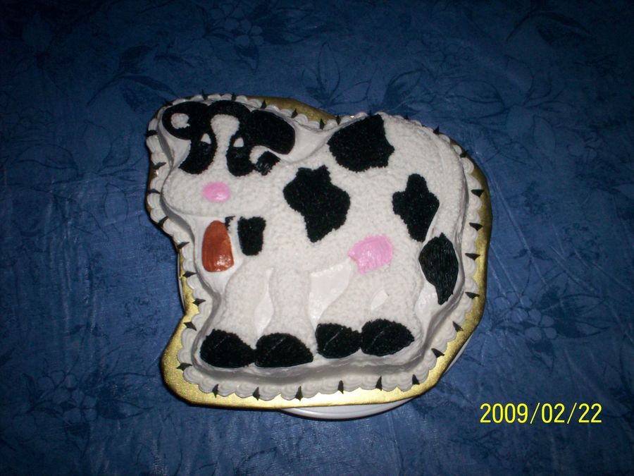 Cow Cake - CakeCentral.com