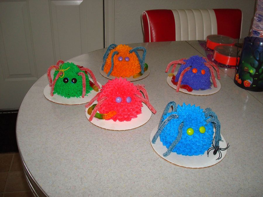 Happy Spiders - CakeCentral.com
