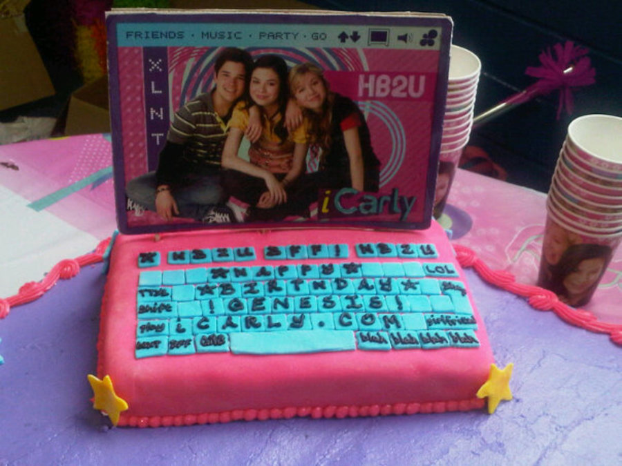 Icarly Laptop Cake - CakeCentral.com