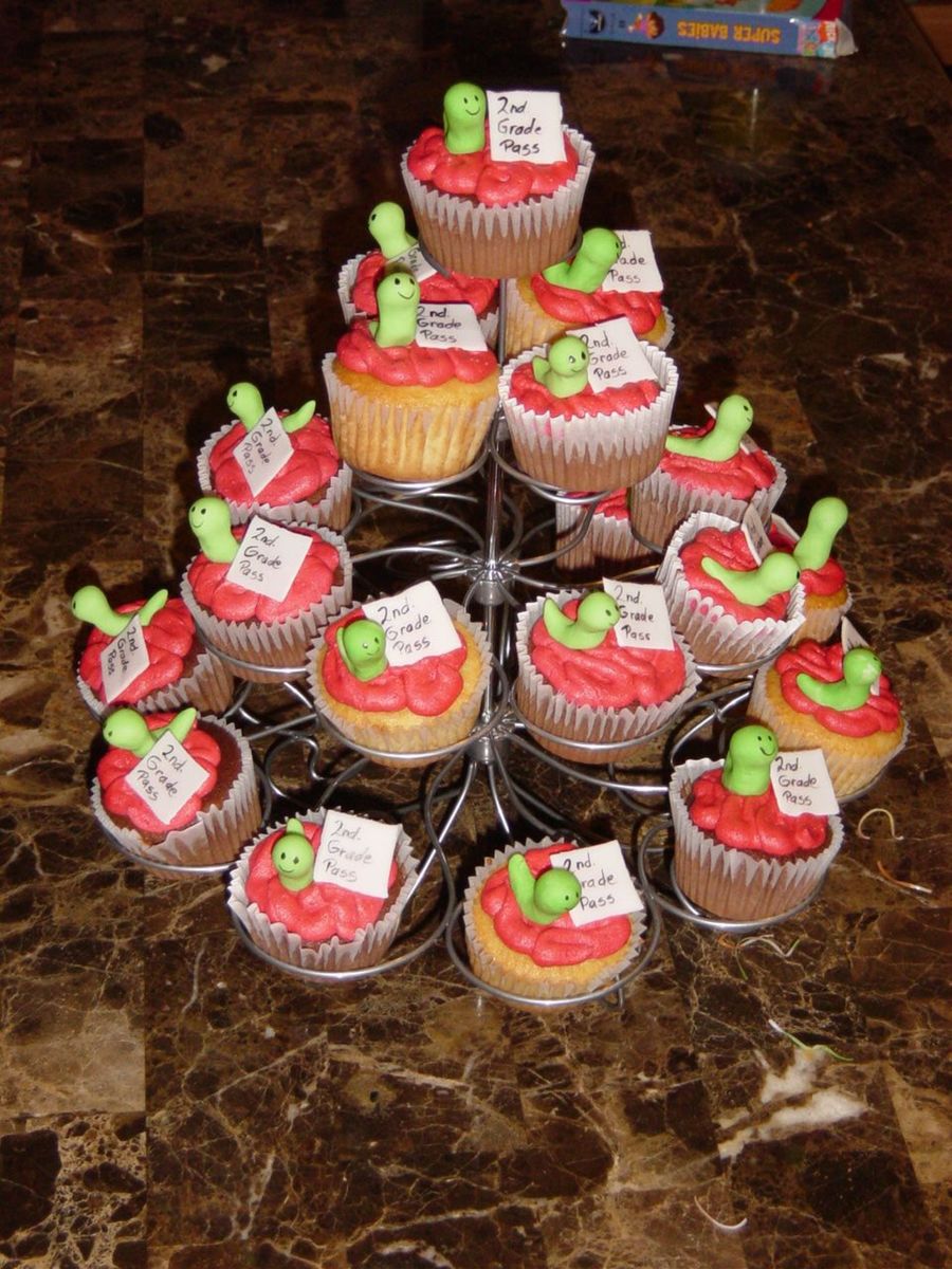 Little Worms - CakeCentral.com