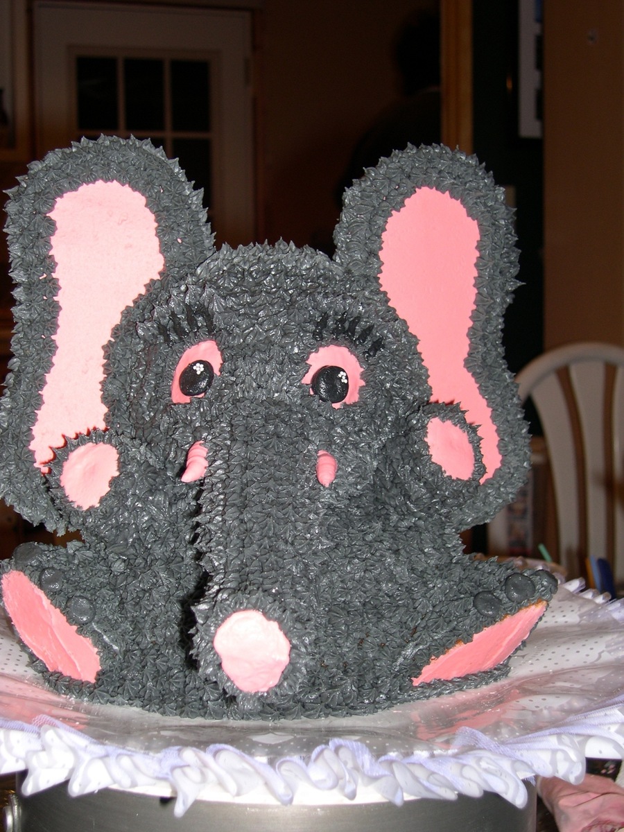 Elephant Cake - CakeCentral.com