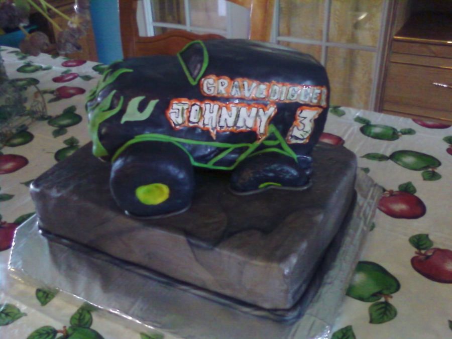 Grave Digger - CakeCentral.com