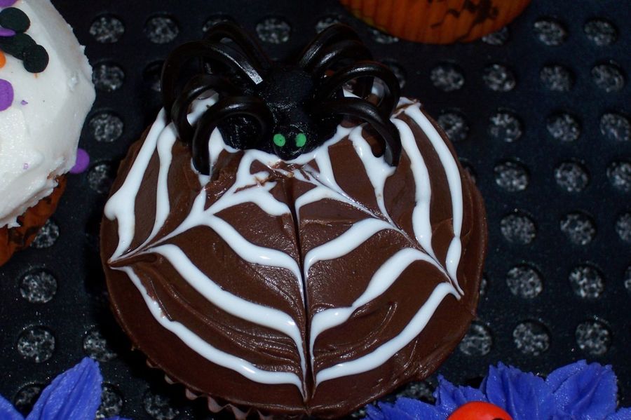 Halloween Spider Cupcake - CakeCentral.com