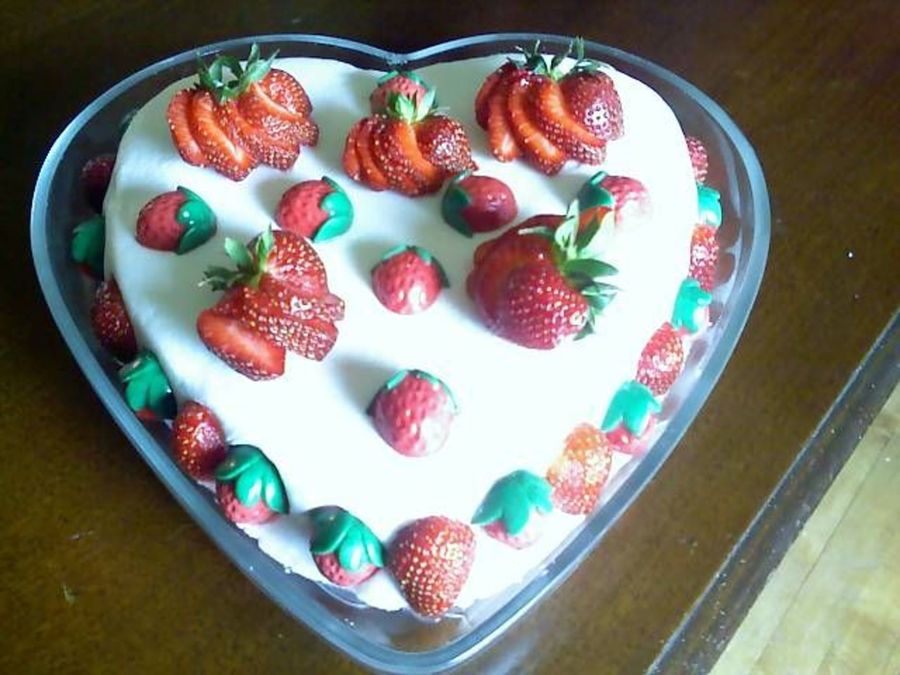 Strawberry Heart Cake - CakeCentral.com