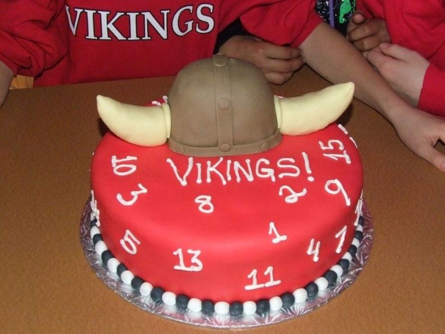 Viking_Cake.jpg - CakeCentral.com