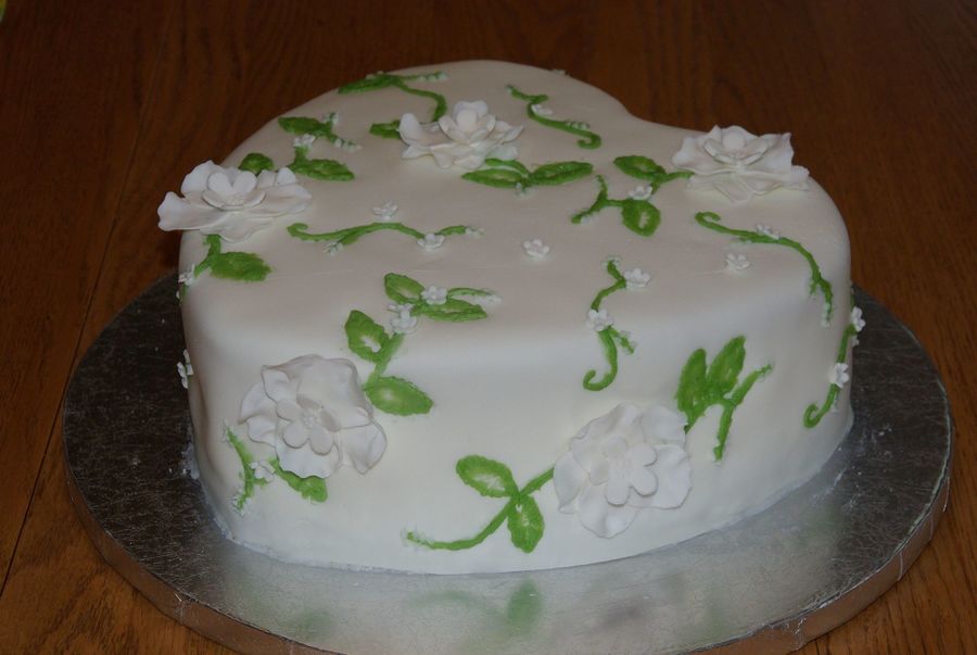 Mother's Day Heart - CakeCentral.com