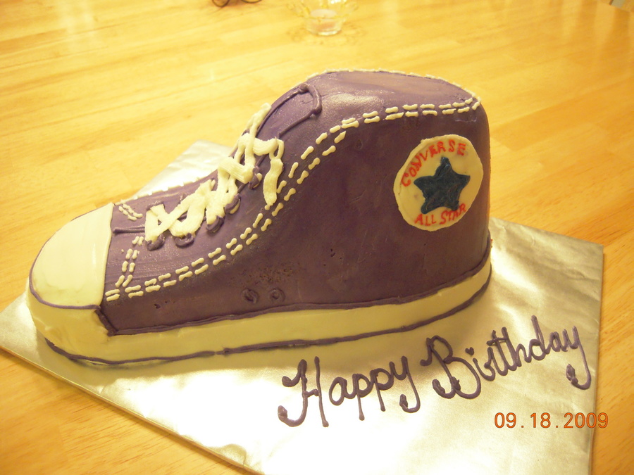 Converse Shoe Cake - CakeCentral.com