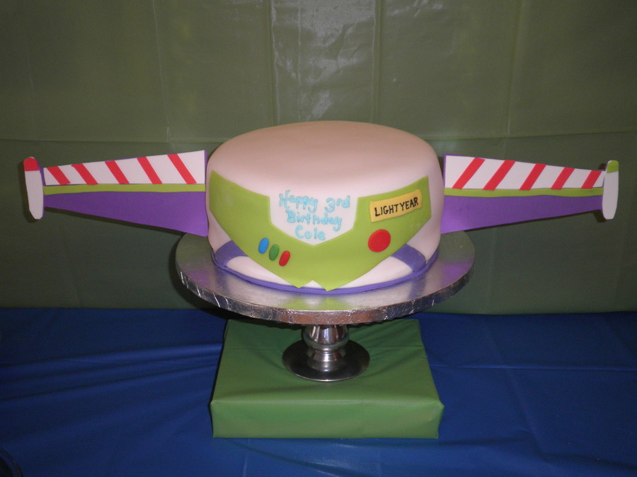 Buzz Lightyear - CakeCentral.com