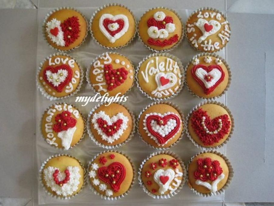 Valentine Cupcakes - CakeCentral.com