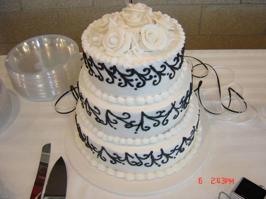 Black Scroll - CakeCentral.com