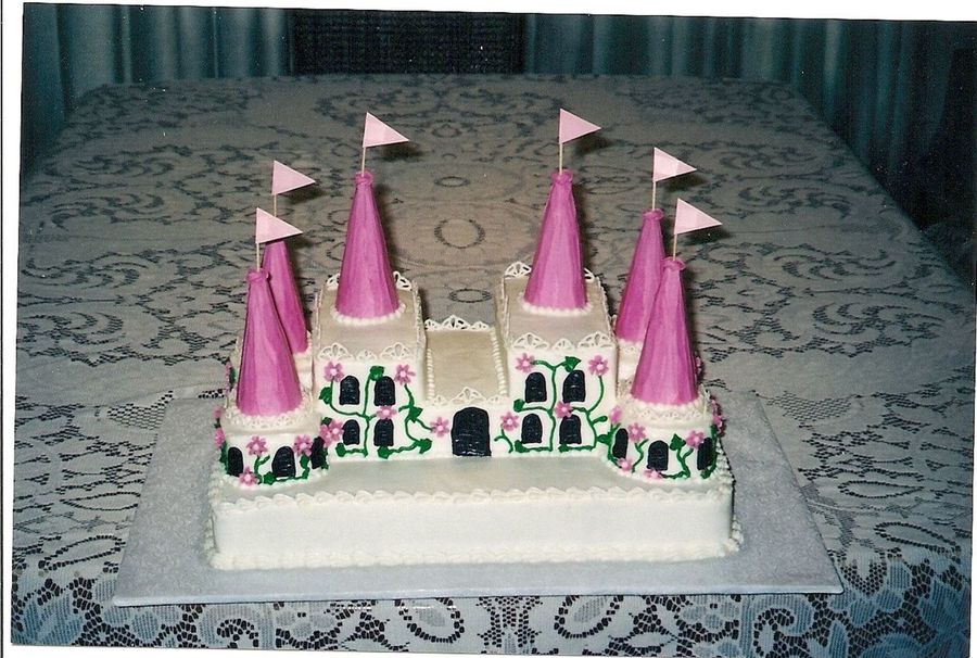 Castle Cake - CakeCentral.com