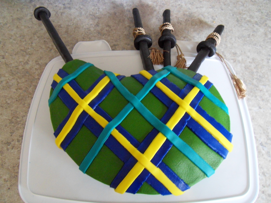 Bagpipes - CakeCentral.com