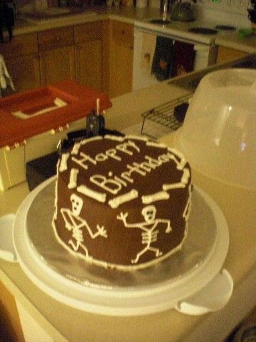 Skeleton Birthday Cake - CakeCentral.com