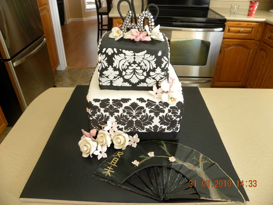 Damask Stencil - CakeCentral.com