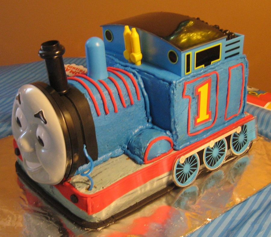 Thomas The Tank Engine - CakeCentral.com