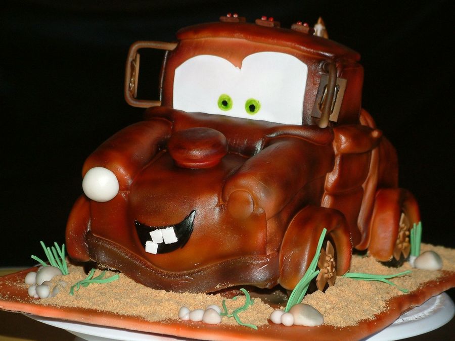 Mater Tow Truck Front View - CakeCentral.com
