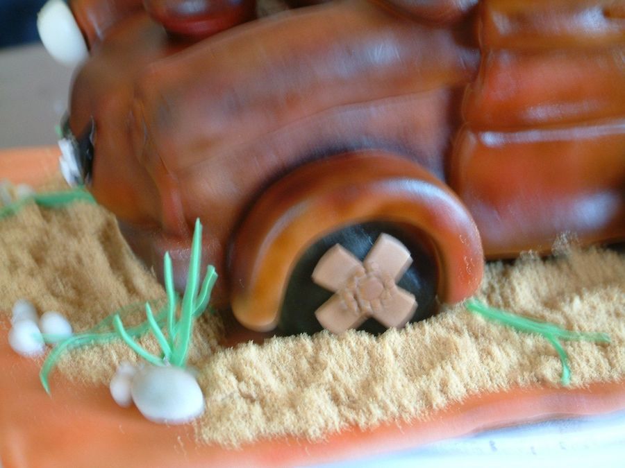 Mater Tow Truck Front View - CakeCentral.com