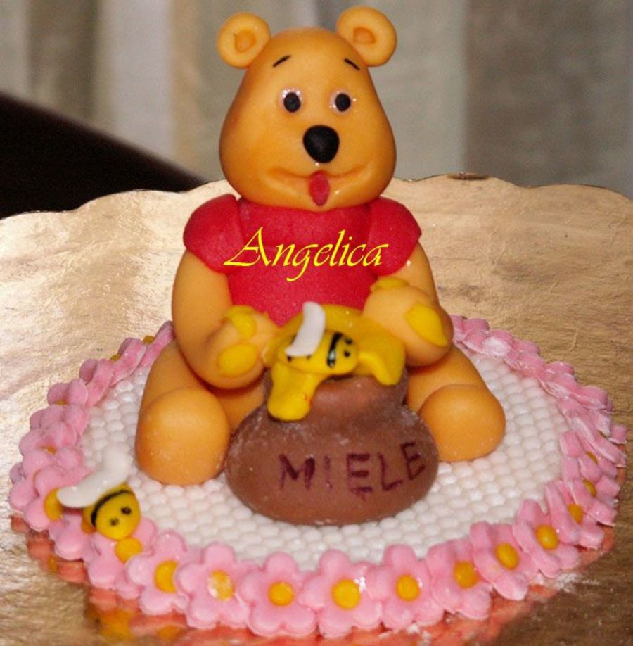 Winnie - CakeCentral.com
