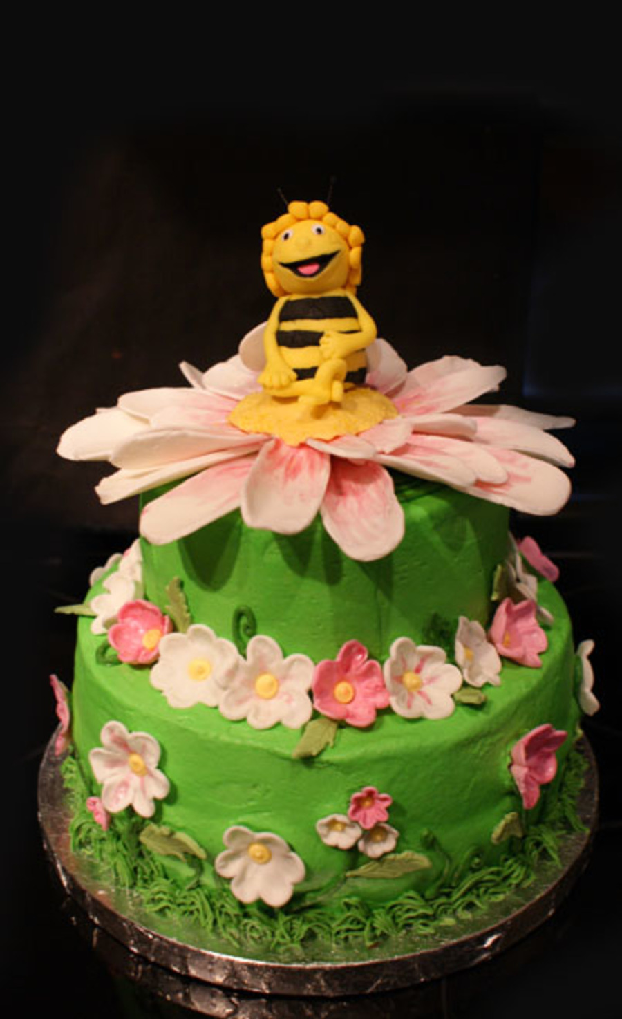 Maya The Bee - CakeCentral.com