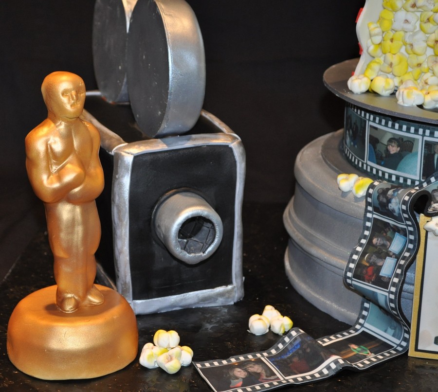 Oscar Movie Cake - CakeCentral.com