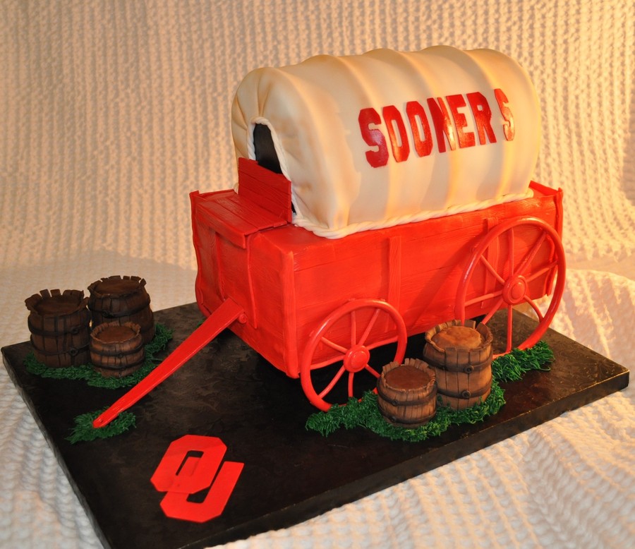 Wagon Sooners Cake - CakeCentral.com