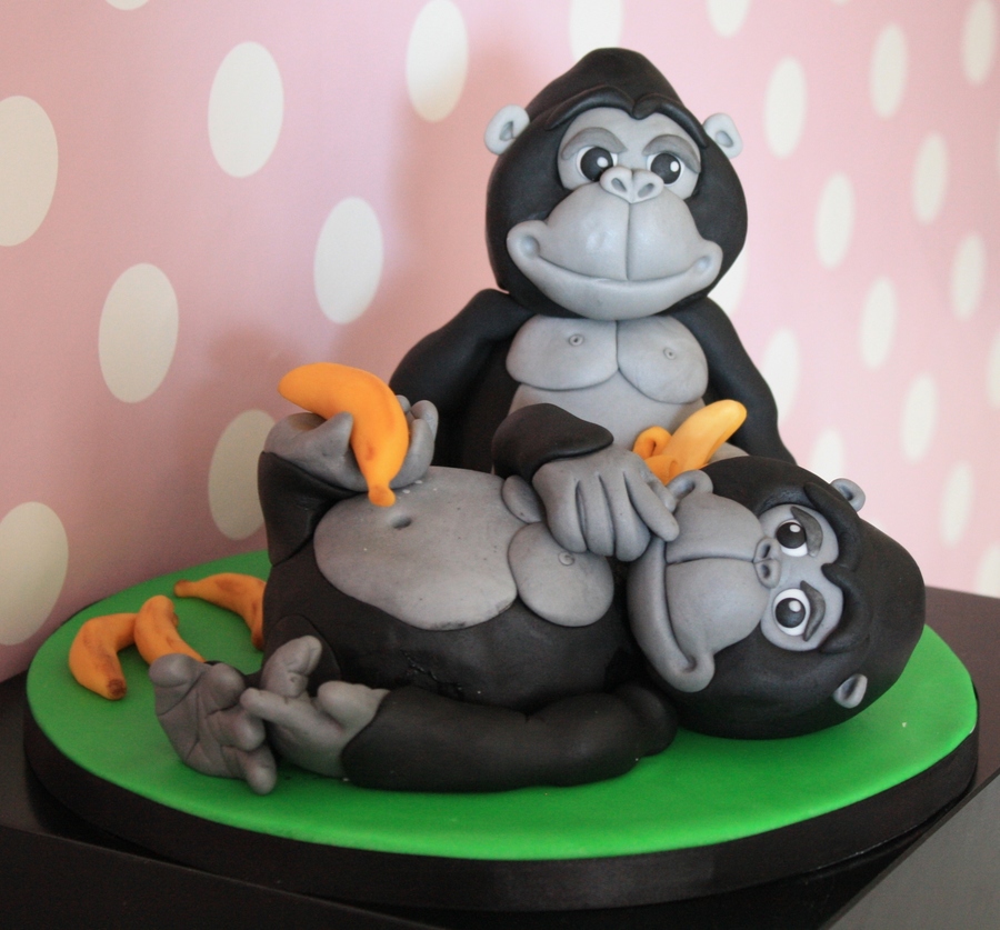 Gorillas - CakeCentral.com
