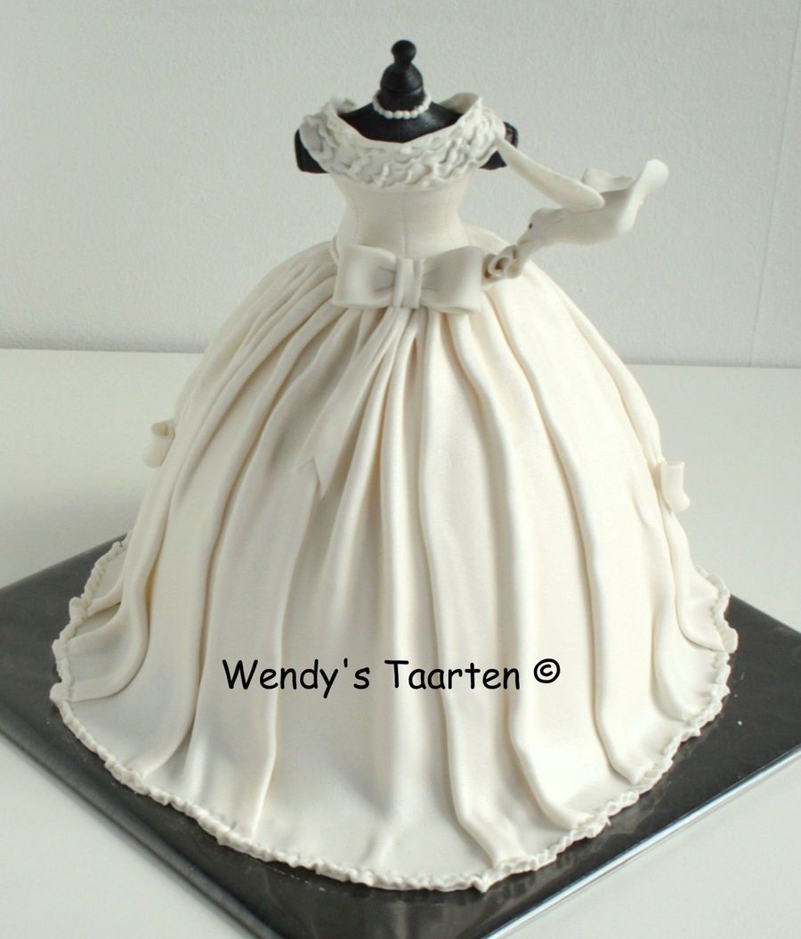 Bridal Gown Cake - CakeCentral.com