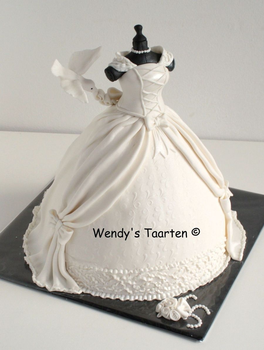 Bridal Gown Cake - CakeCentral.com