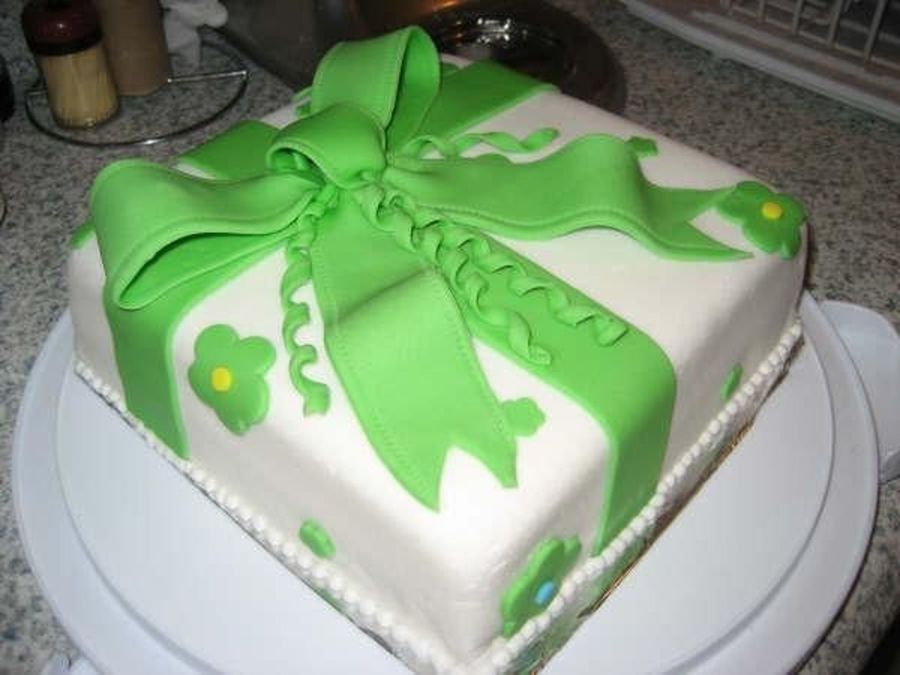 Course 3 Gift Cake - CakeCentral.com