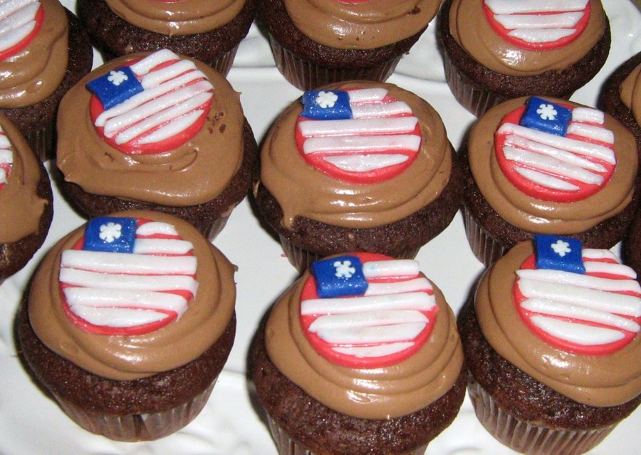 American Flag Cupcakes - CakeCentral.com