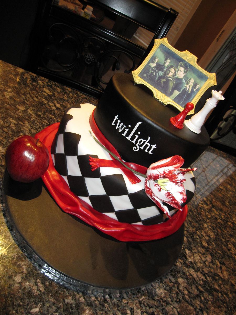 Morgan's Twilight Cake - CakeCentral.com